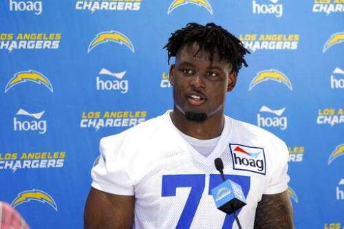 L.A. Chargers sign first-round pick guard Zion Johnson