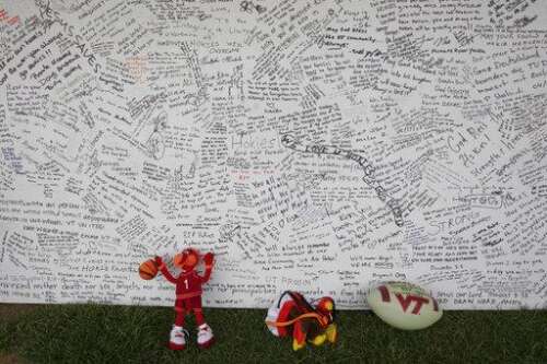Virginia Tech marks 10 years after shooting that killed 32
