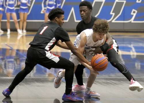 Huntley boys, girls make key plays in fourth quarter to win pair of games at Burlington Central