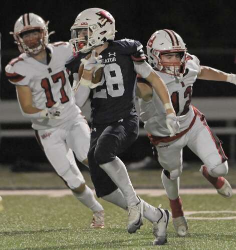 Doyle’s punt returns key Benet’s second half surge at St. Viator