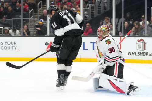 Connor Bedard scores for 3rd straight game, Blackhawks hold off Kings 2-1