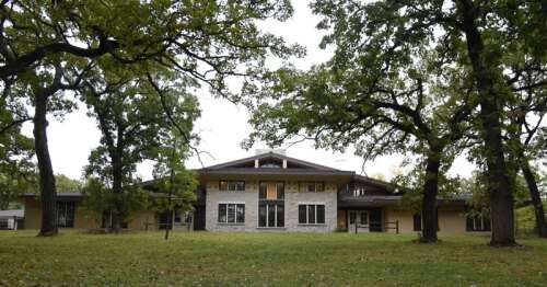 Elgin charter school's new principal inspired by its vision