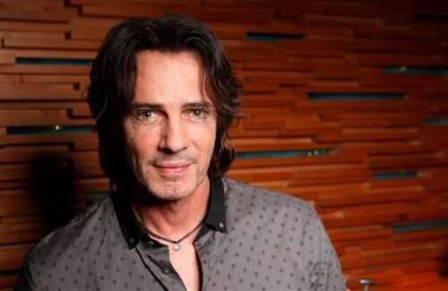 Springfield to bare backside on 'Californication'