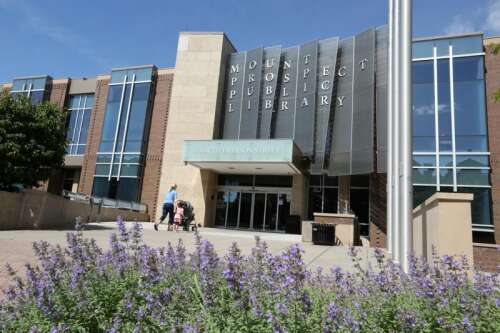 Mount Prospect library celebrates 75 years on Sunday