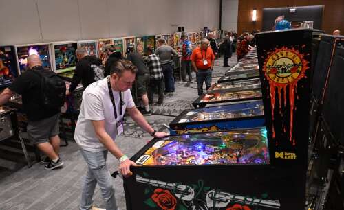 Pinball wizards flock to Schaumburg for 40th annual expo