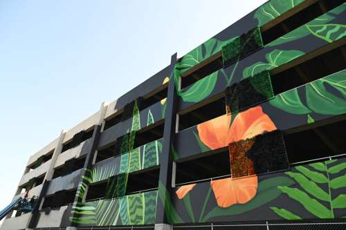 Mural artist brings Wheeling parking garage to life