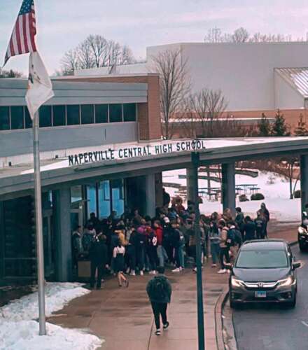Dozens of Naperville Central students stage maskless protest against ...