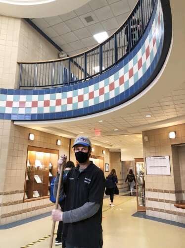 Itasca middle school custodian recognized as one of the nation's 10 best
