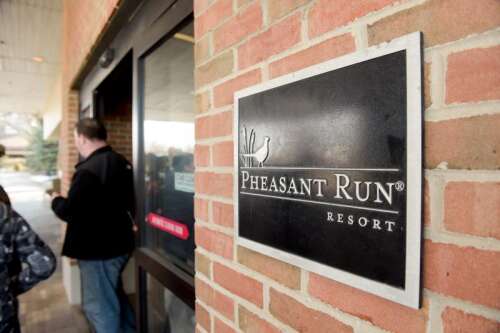 Iconic Pheasant Run resort in St. Charles closes with tears, nostalgia