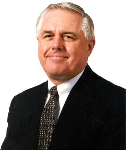 Metropolitan Family Services DuPage honors Mike Skarr with Roger K ...