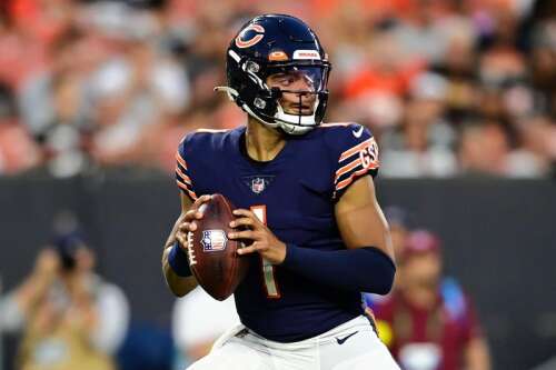 Fields flourishes as Bears complete perfect preseason with 21-20 win ...