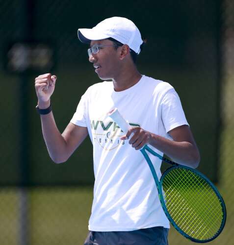 Boys tennis: Naperville North edges Oak Park to win NaperValley invite