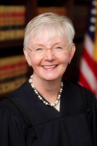 Mary Jane Theis sworn in as new chief justice of Illinois Supreme Court