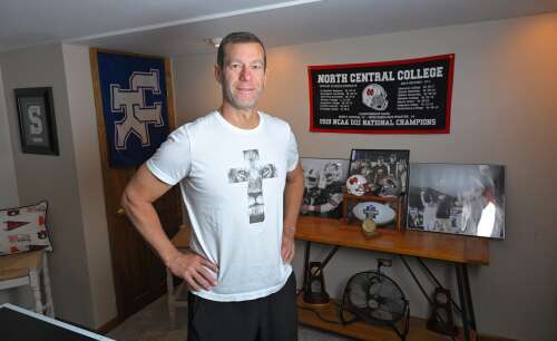 ‘You keep fighting’: After decades competing in football, Jeff Thorne is in the battle of his ...