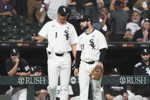 With Baez back at shortstop, Tigers pound White Sox