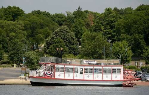 St. Charles riverboat tour to explore the history of the Fox River and ...
