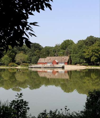 Board approves master plan for Lake Ellyn Park updates