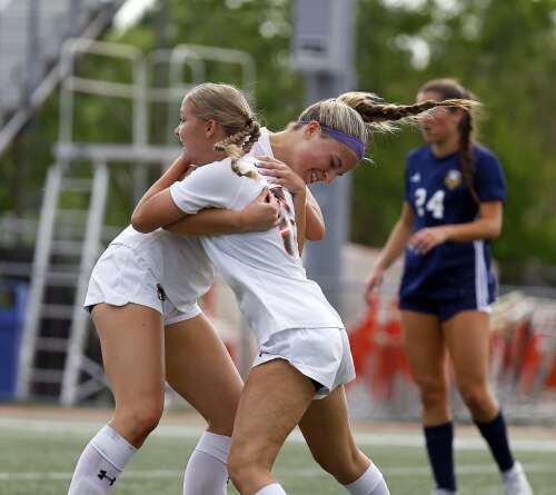 Girls soccer: Libertyville, Fremd overcome wind, Glenbrooks to reach ...