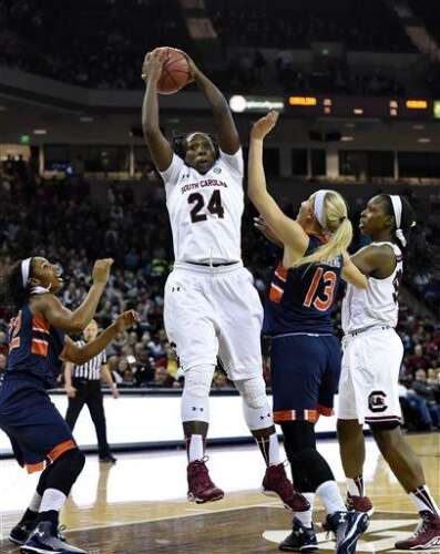 Welch's 12 before injury lead No. 1 Gamecocks