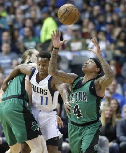 Thomas, Smart help Celtics stay hot in 111-98 win over Mavs
