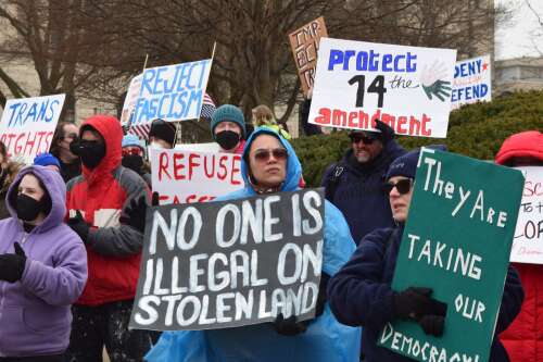 Protesters gather outside Illinois Capitol, call for Trump’s impeachment