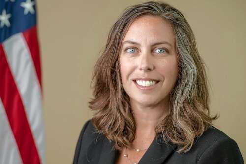 Glen Ellyn mayor won't seek 2nd term; party recruits municipal candidates