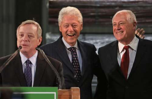 Former President Clinton stumps for Quinn, Durbin