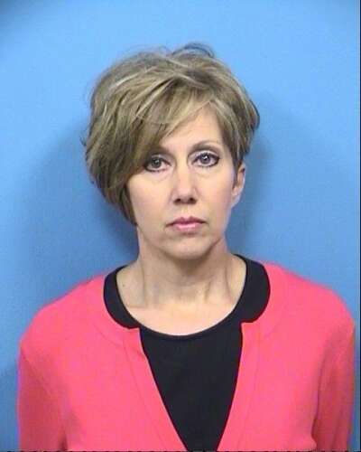 Naperville woman sentenced in $900,000 theft