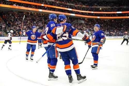 Parise scores in OT as Islanders beat Blue Jackets 4-3