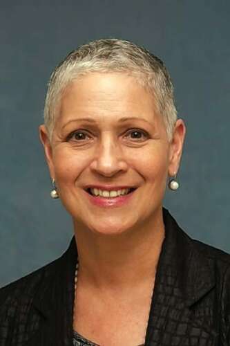 Teachers protest Fenton school board's superintendent choice, to be ...