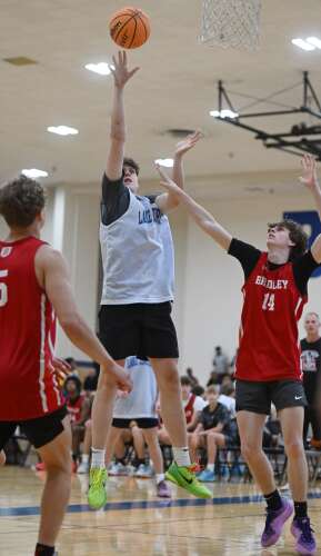 Paint ball: Lake Zurich’s Anton Strelnikov making a name for himself in the post