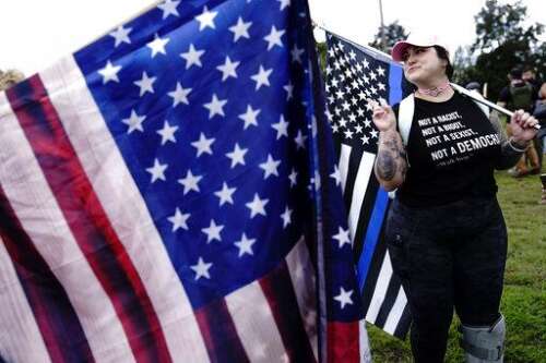 Portland, Oregon, largely peaceful after right-wing rally
