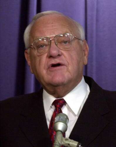 Former Gov. George Ryan slips into Wisconsin prison