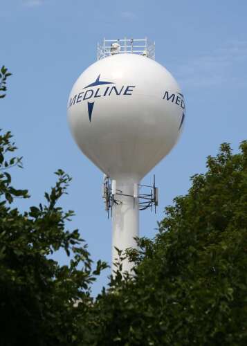 Medline splitting operations between Lake, Cook counties