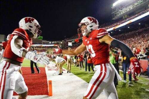 No. 19 Badgers follow up shutout by hosting Washington State