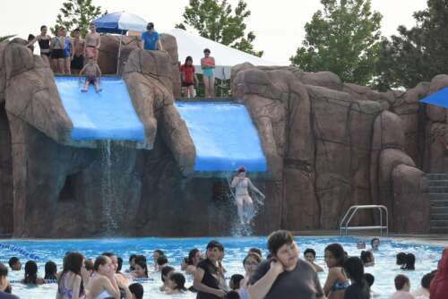 Wheeling Park District now selling pool passes