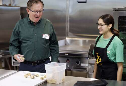 Cooking up careers: Elk Grove High School opens $1.6 million culinary lab