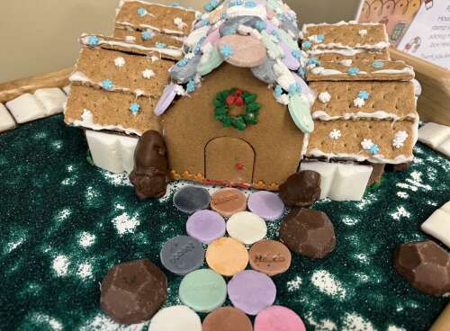 Bloomingdale Chamber hosts a Parade of Gingerbread Houses