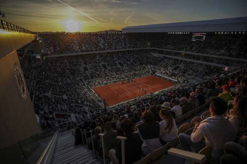 French Open 2025: Casper Ruud is bothered by a painful knee and loses to Nuno Borges