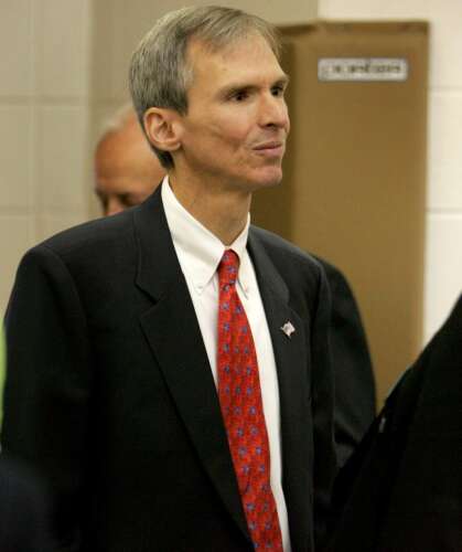 Suburban congressman Lipinski in California garlic fest crowd during ...