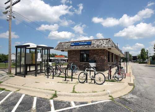 Metra plans to spruce up Round Lake station