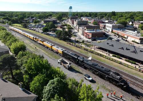 ‘It’s humongous’: Historic Big Boy locomotive returns to the suburbs ...