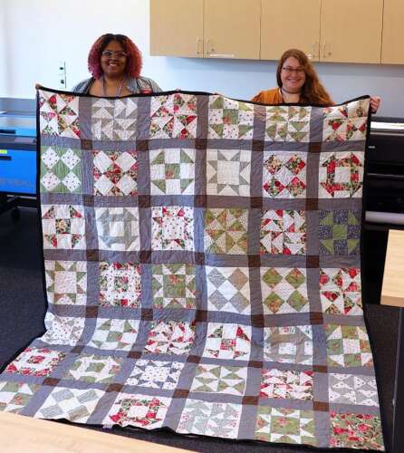 Library patrons com together to create freedom quilt