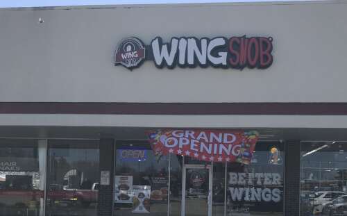 Aiming to be ‘ultimate wing experience,’ Wing Snob opens in Mount Prospect
