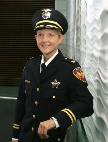 Aurora promotes first woman to police commander
