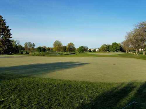 130-foot-tall cell tower coming to Naperville golf course