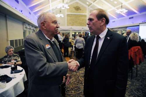 ‘Schaumburg has lost a legend’: Eight-term mayor Al Larson dies at 85