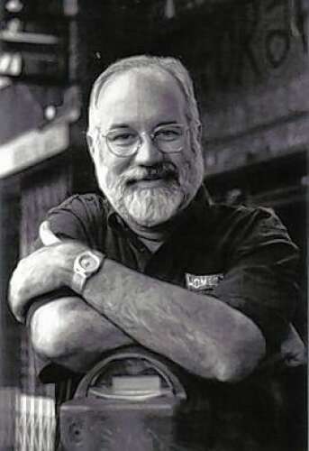 Priest to speak on gang intervention, healing