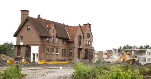 New plan to save Loretto mansion: Move it to south edge of Wheaton property