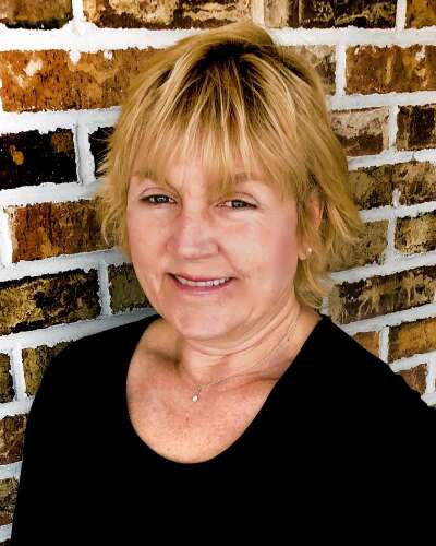 District 220 hopefuls tout their credentials